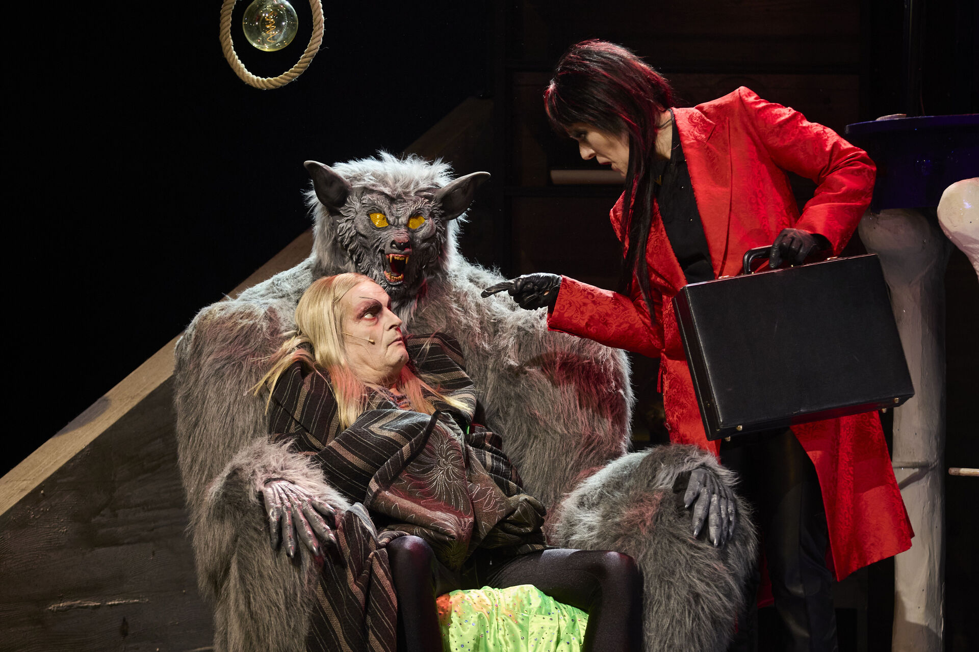 Der satanarchäolügenialkohöllische Wunschpunsch (6+): Stadttheater ...